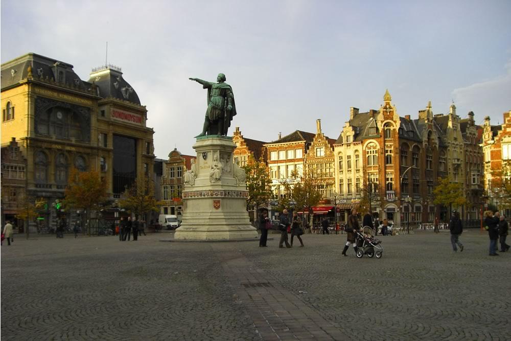 Vrijdagmarkt-site is een wijk in Gent