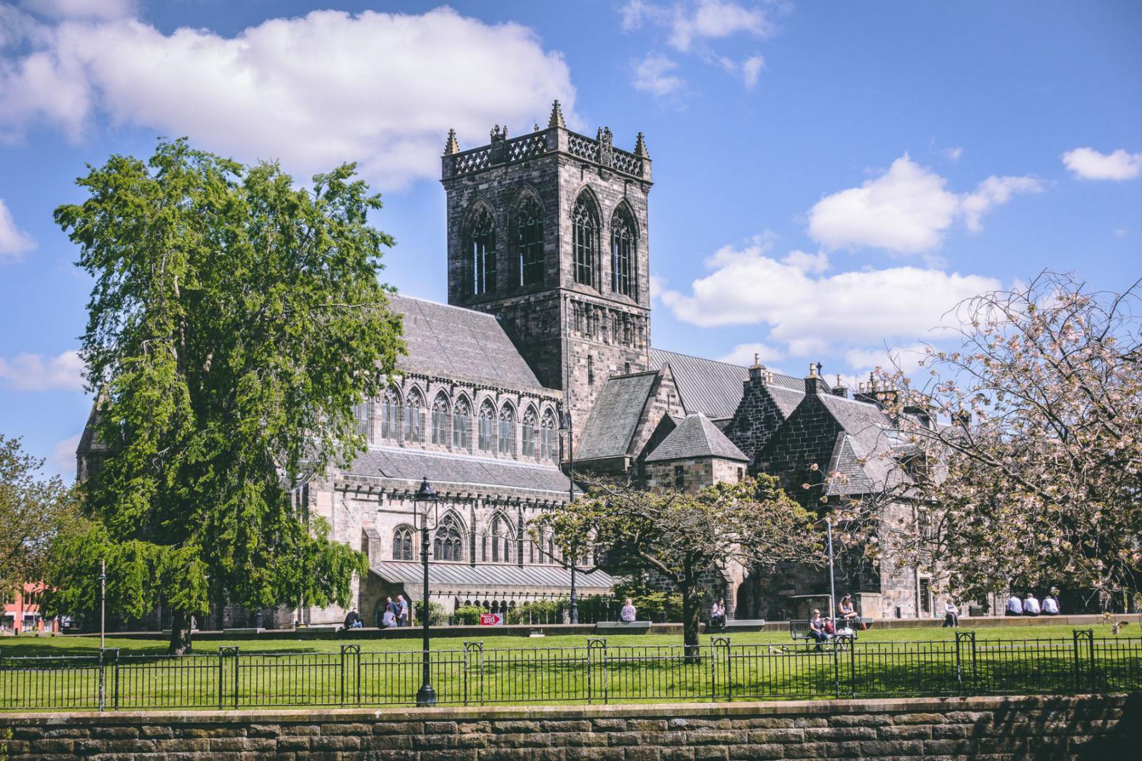 Paisley Abbey is een abdij in de buurt van Glasgow