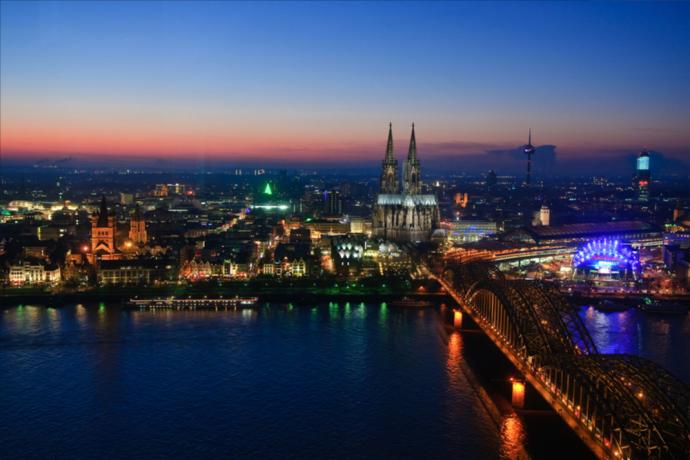 KölnTriangle is een bezienswaardigheid in Keulen - CityZapper